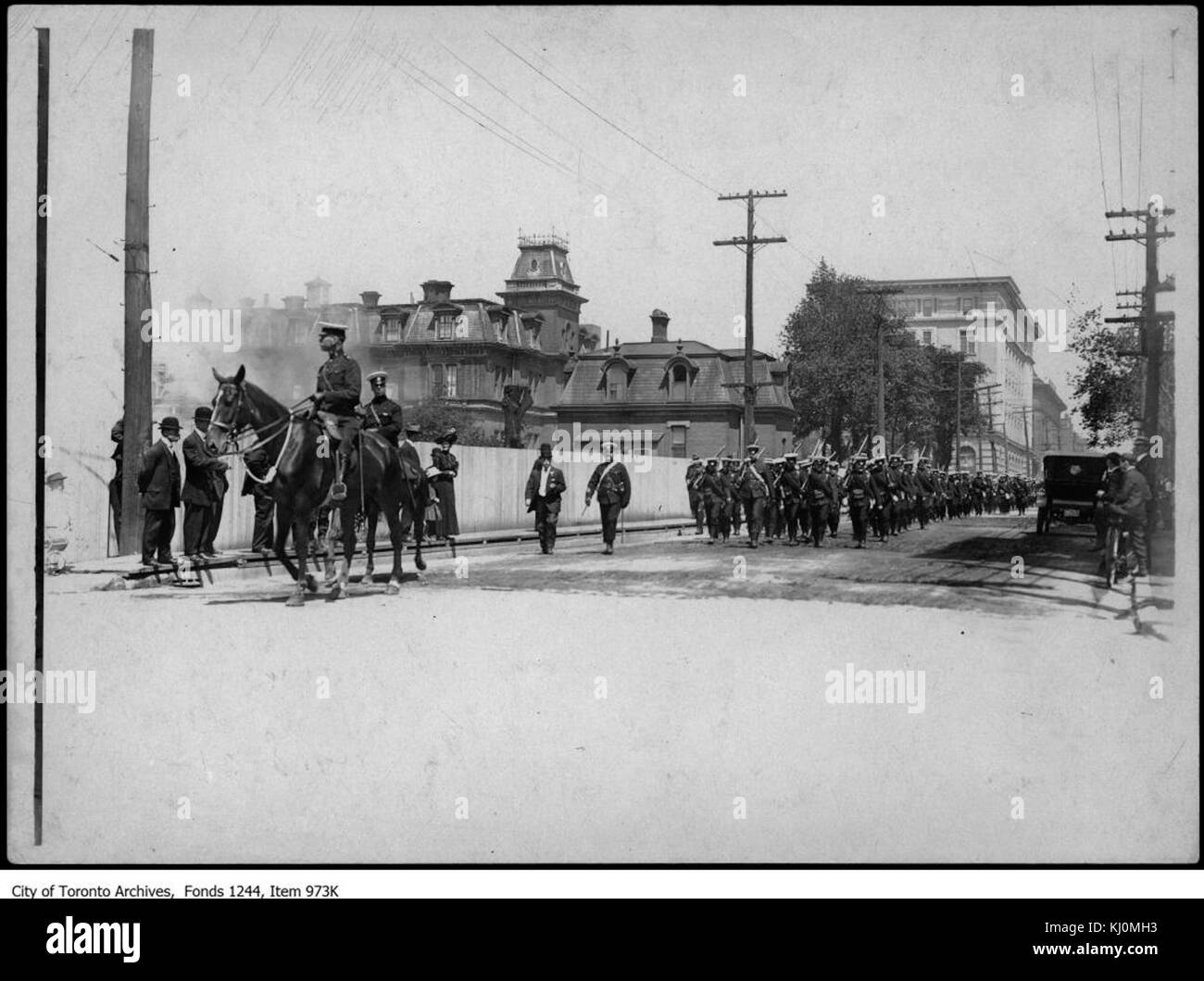 Simcoe st hi-res stock photography and images - Alamy