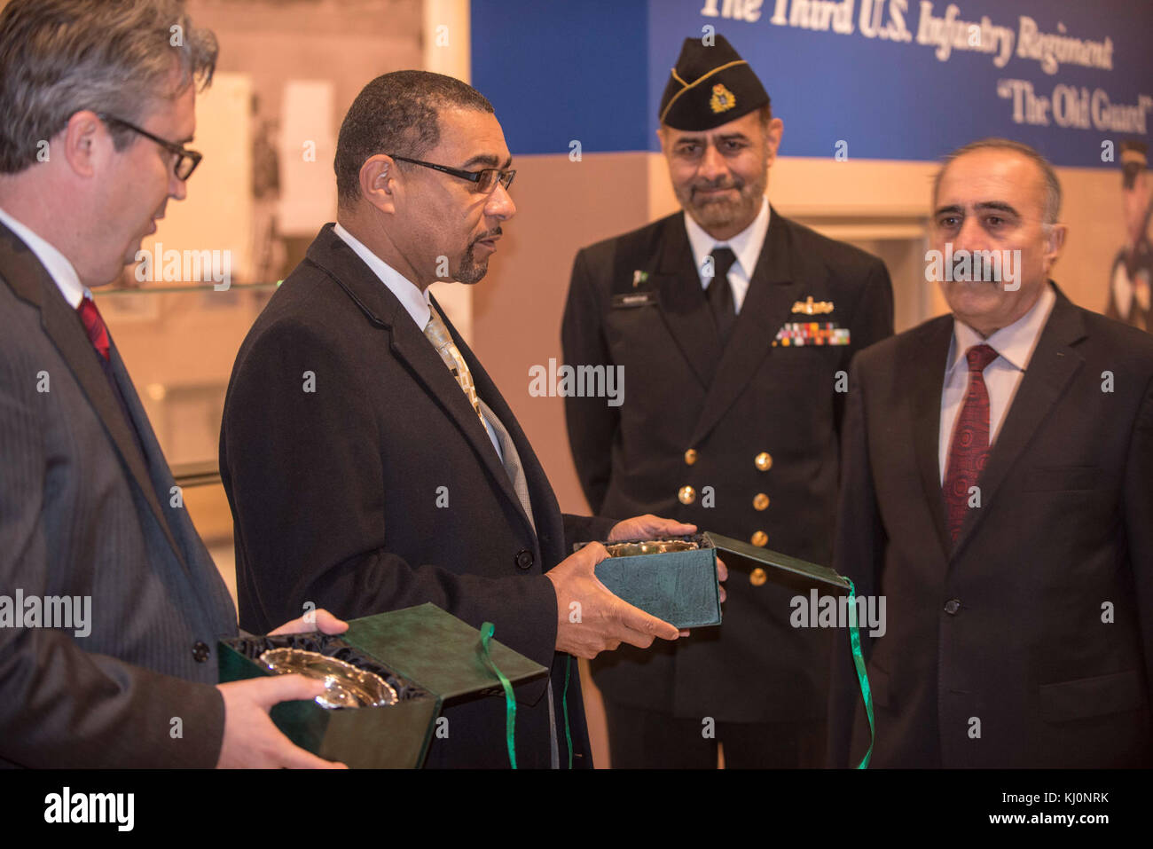 Secretary of defense secdef hi-res stock photography and images - Alamy