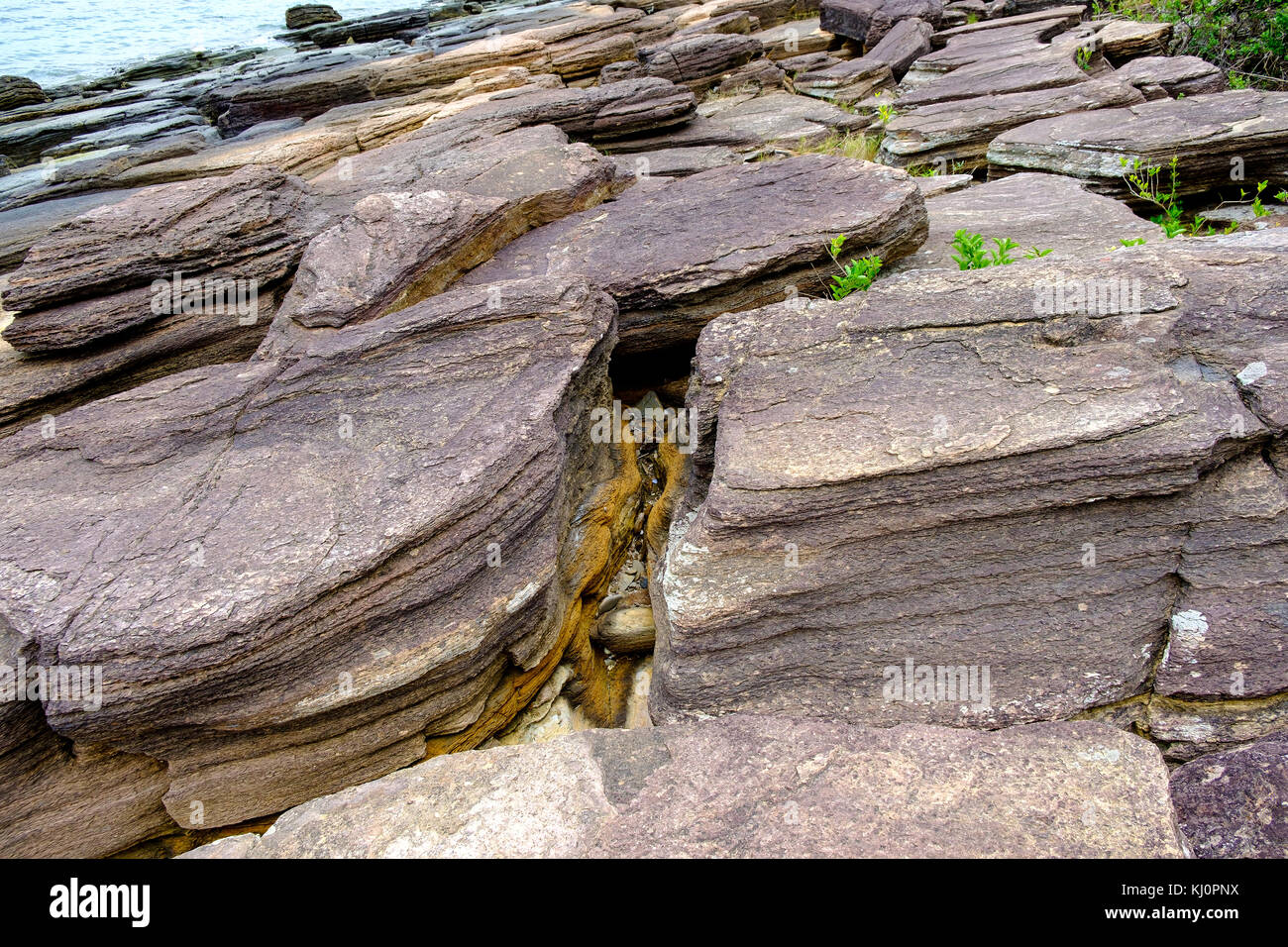 Tilted sedimentary rock layers in hi-res stock photography and images ...