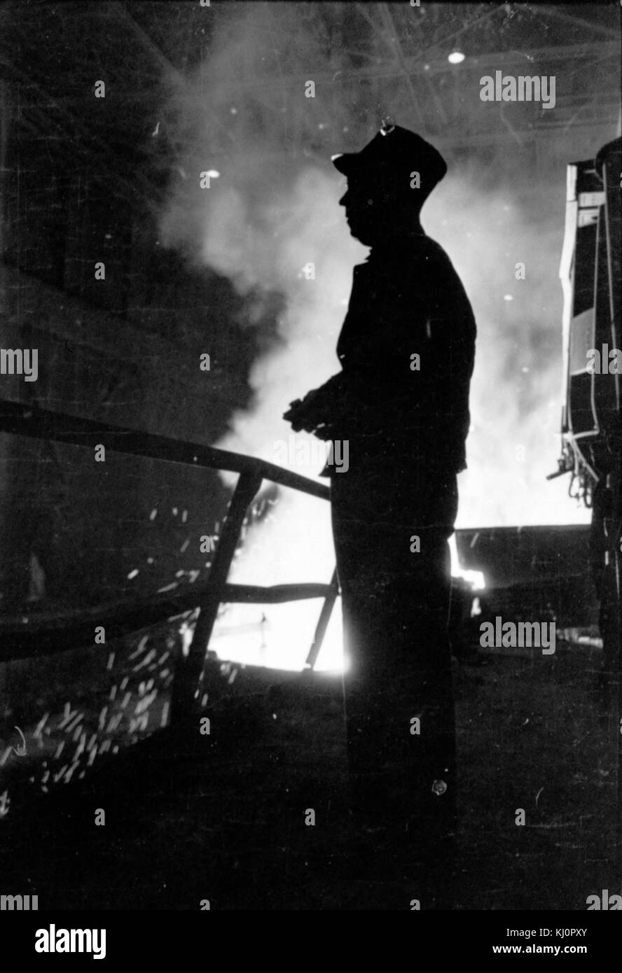 Stanley Kubrick - Steelworker cph.3d02354 Stock Photo - Alamy