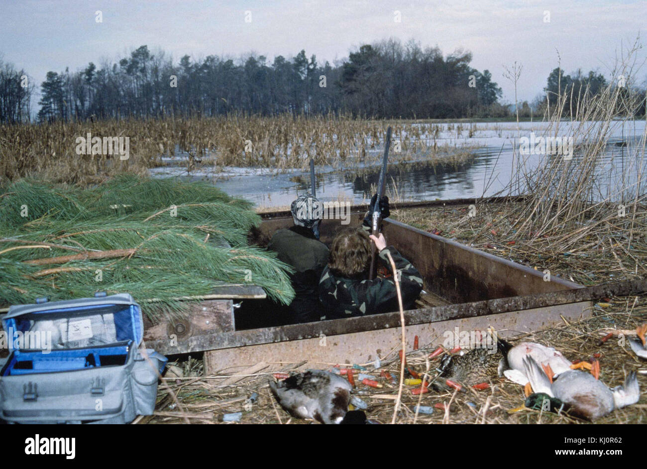 Old hunting blind hi-res stock photography and images - Alamy