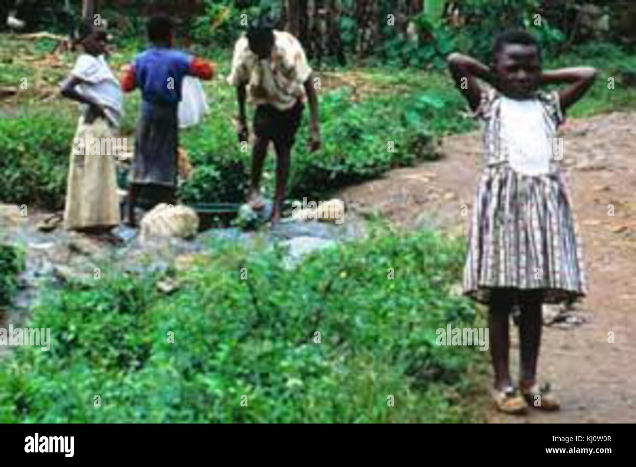 War poverty hi-res stock photography and images - Alamy