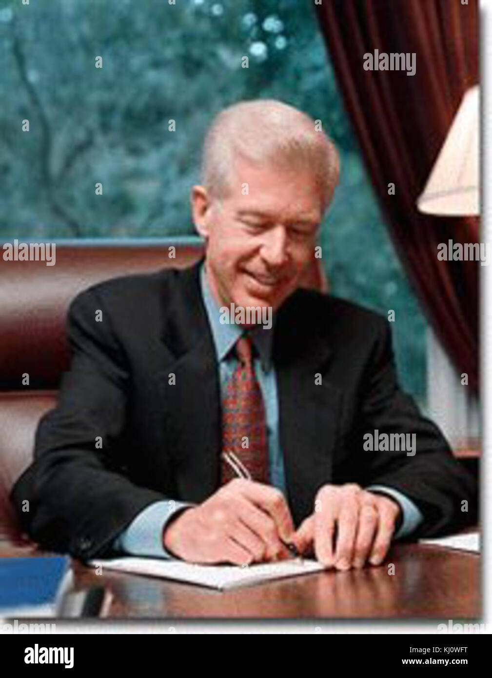Davis signs 2000-2001 budget Stock Photo - Alamy