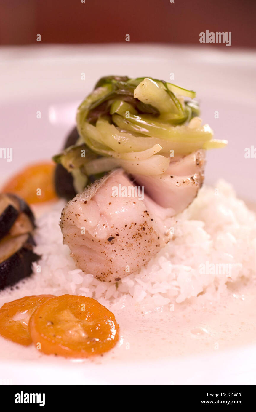 Fish plate presentation Stock Photo - Alamy