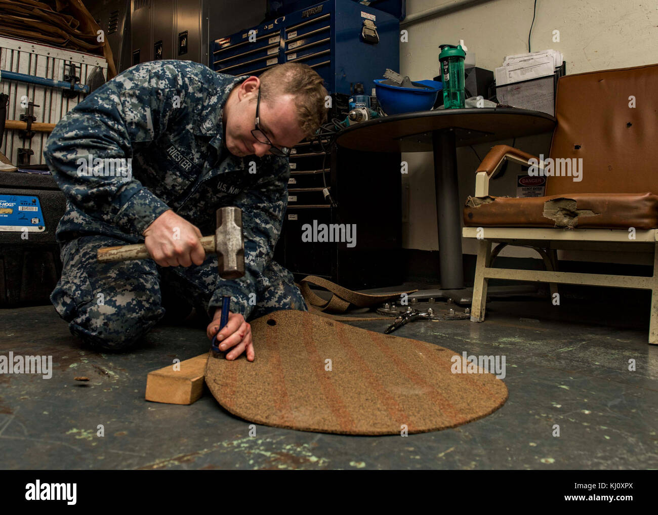 PORTSMOUTH, Va. (Nov. 15, 2017) Machinist's Mate (Nuclear) 3rd Class ...