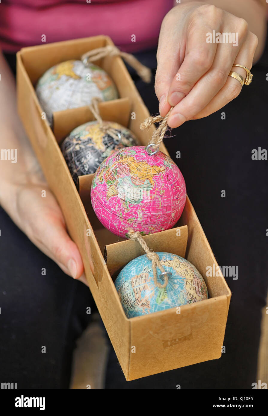 Ball shaped map hi-res stock photography and images - Alamy