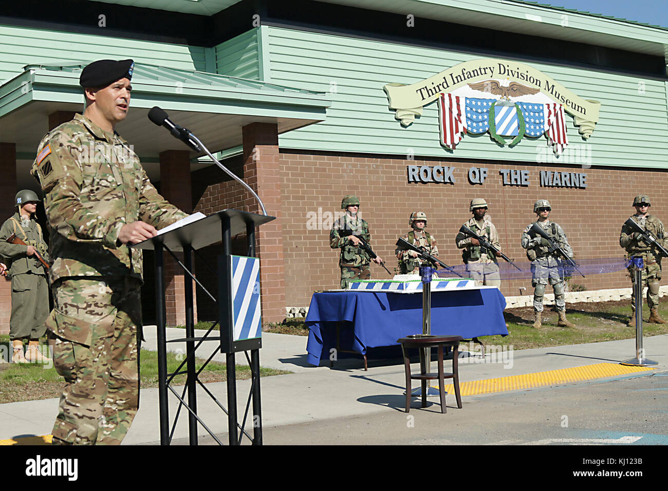 Col. Sean Bernabe, Task Force Marne commander, delivers his remarks ...