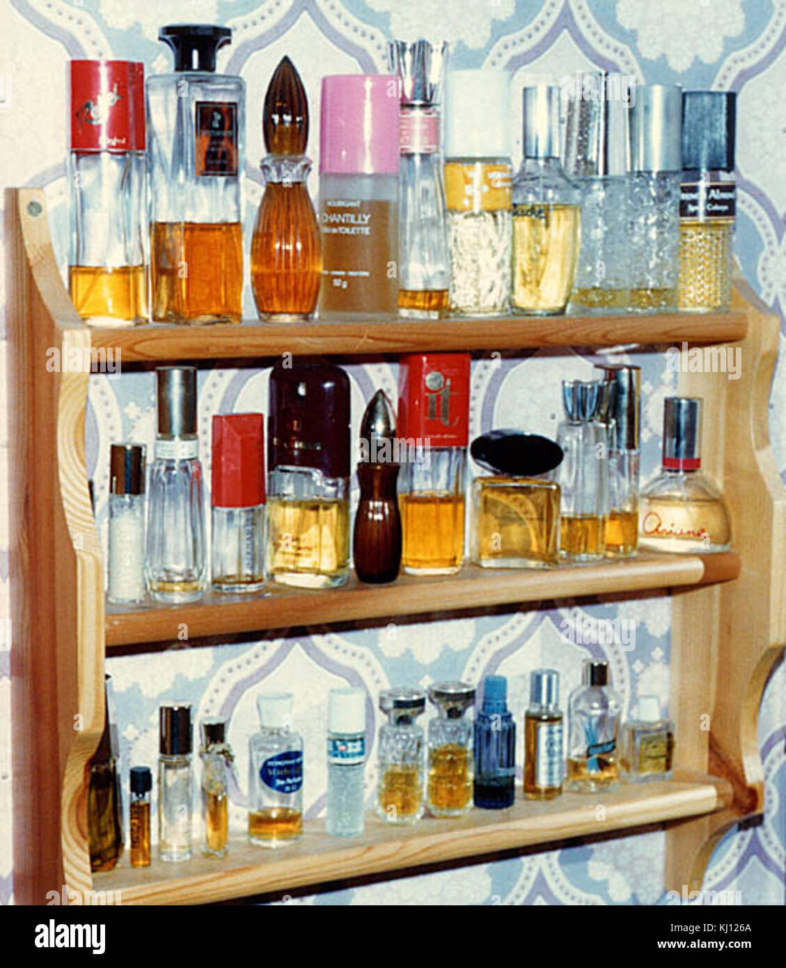 Perfume shelf 536pix Stock Photo - Alamy
