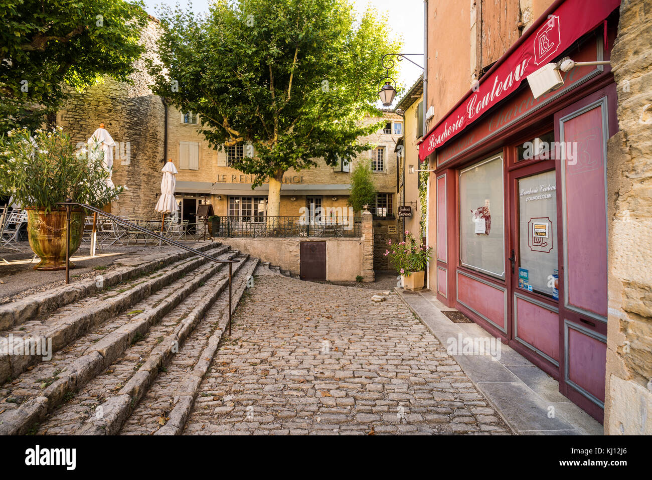 Street of medieval village of Gordes, Provence, France Stock Photo - Alamy
