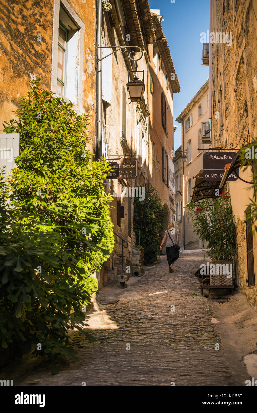 Street of medieval village of Gordes, Provence, France Stock Photo - Alamy