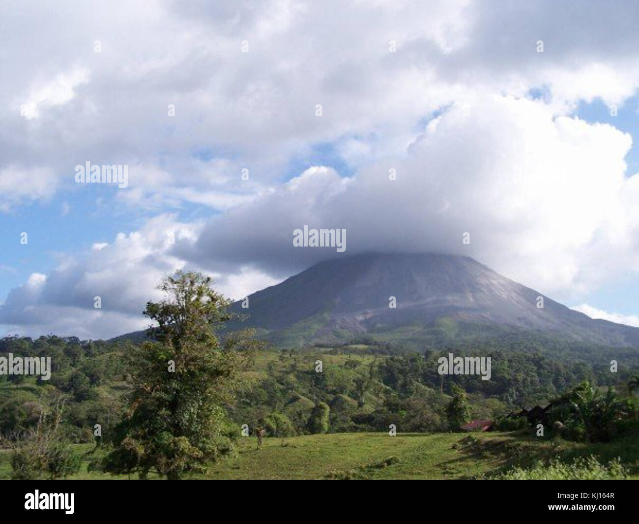 Arenal volcano 2007 Stock Photo - Alamy