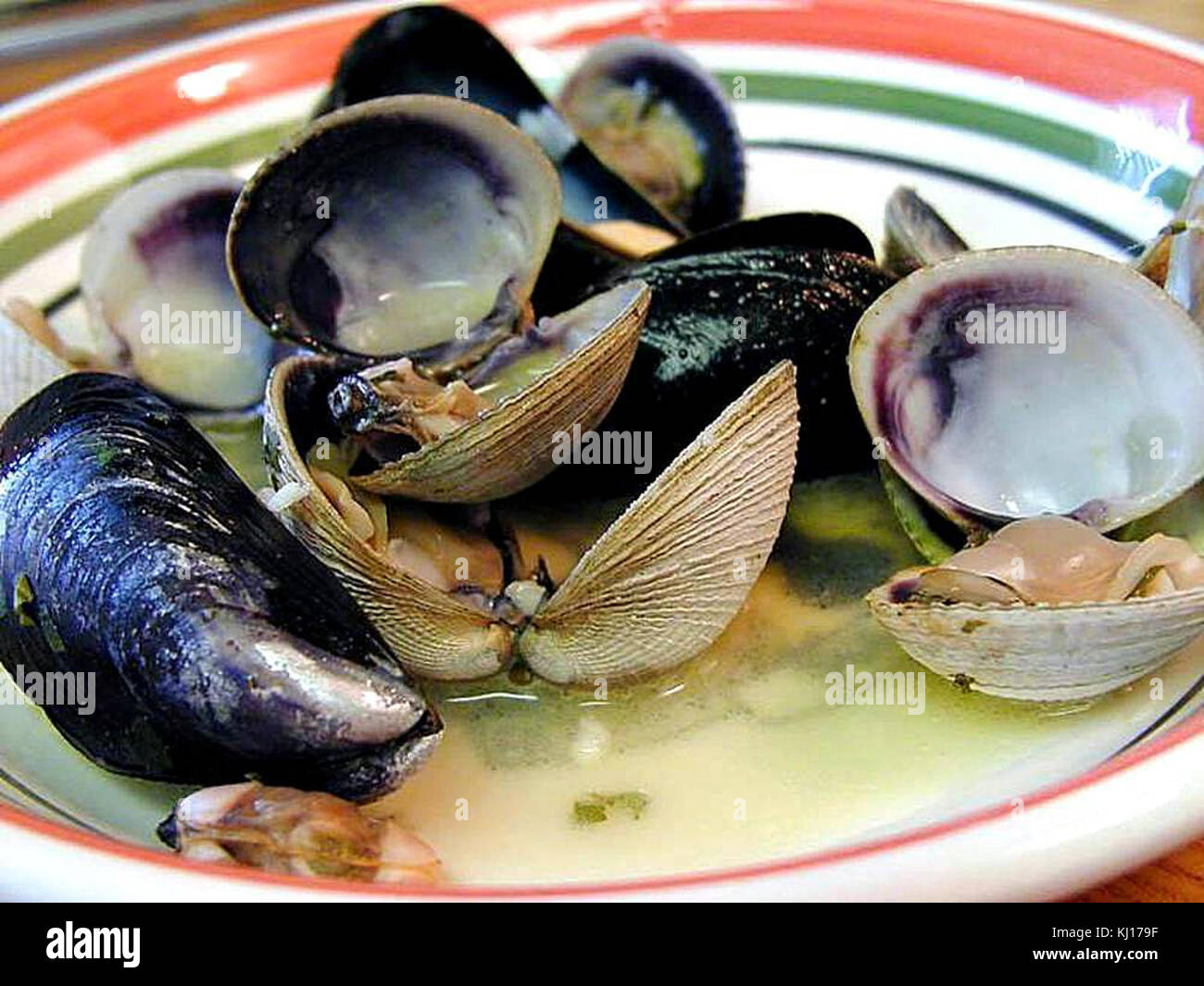 Clams muscles shellfish food Stock Photo - Alamy