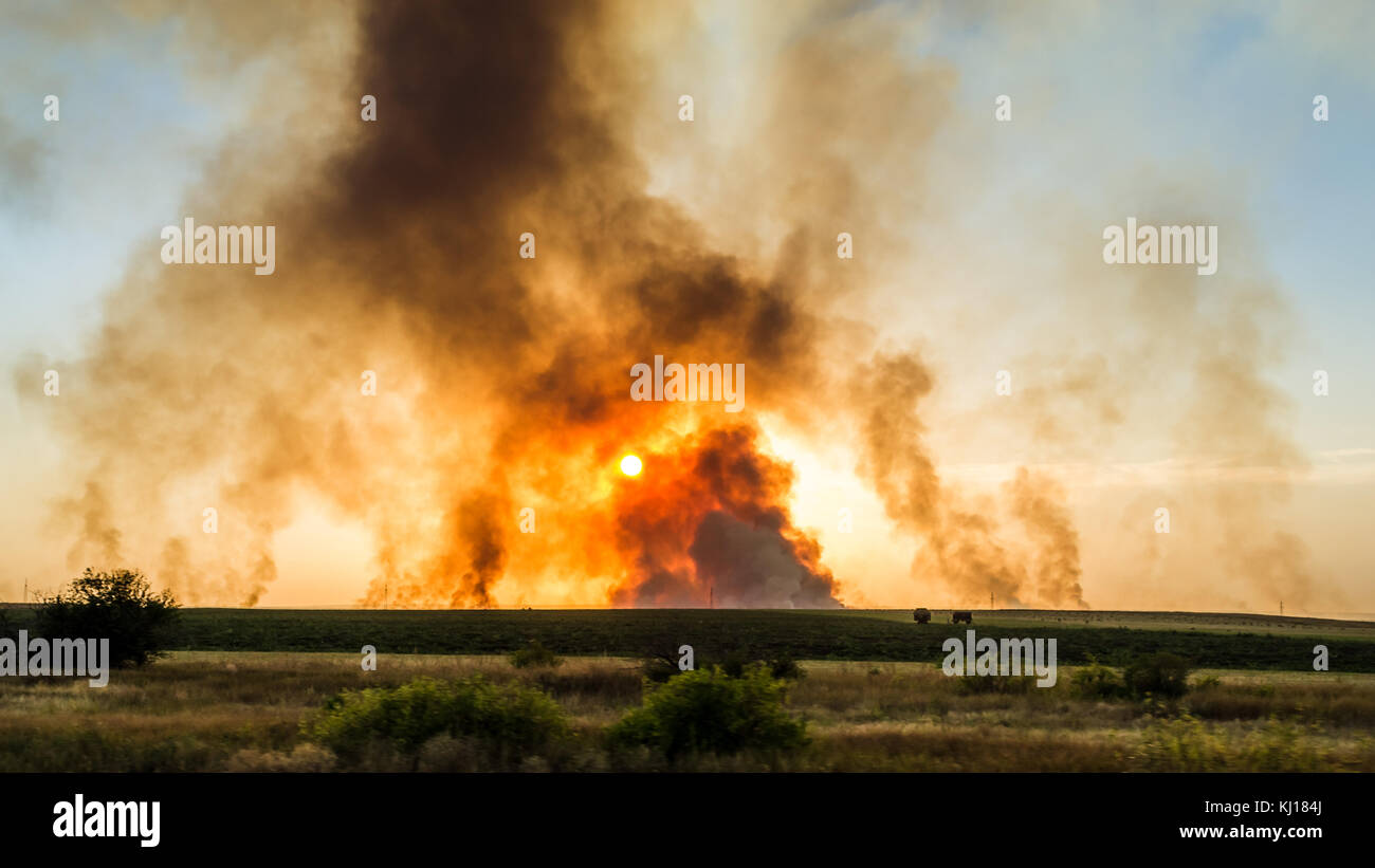 Napalm explosion vietnam hi-res stock photography and images - Alamy