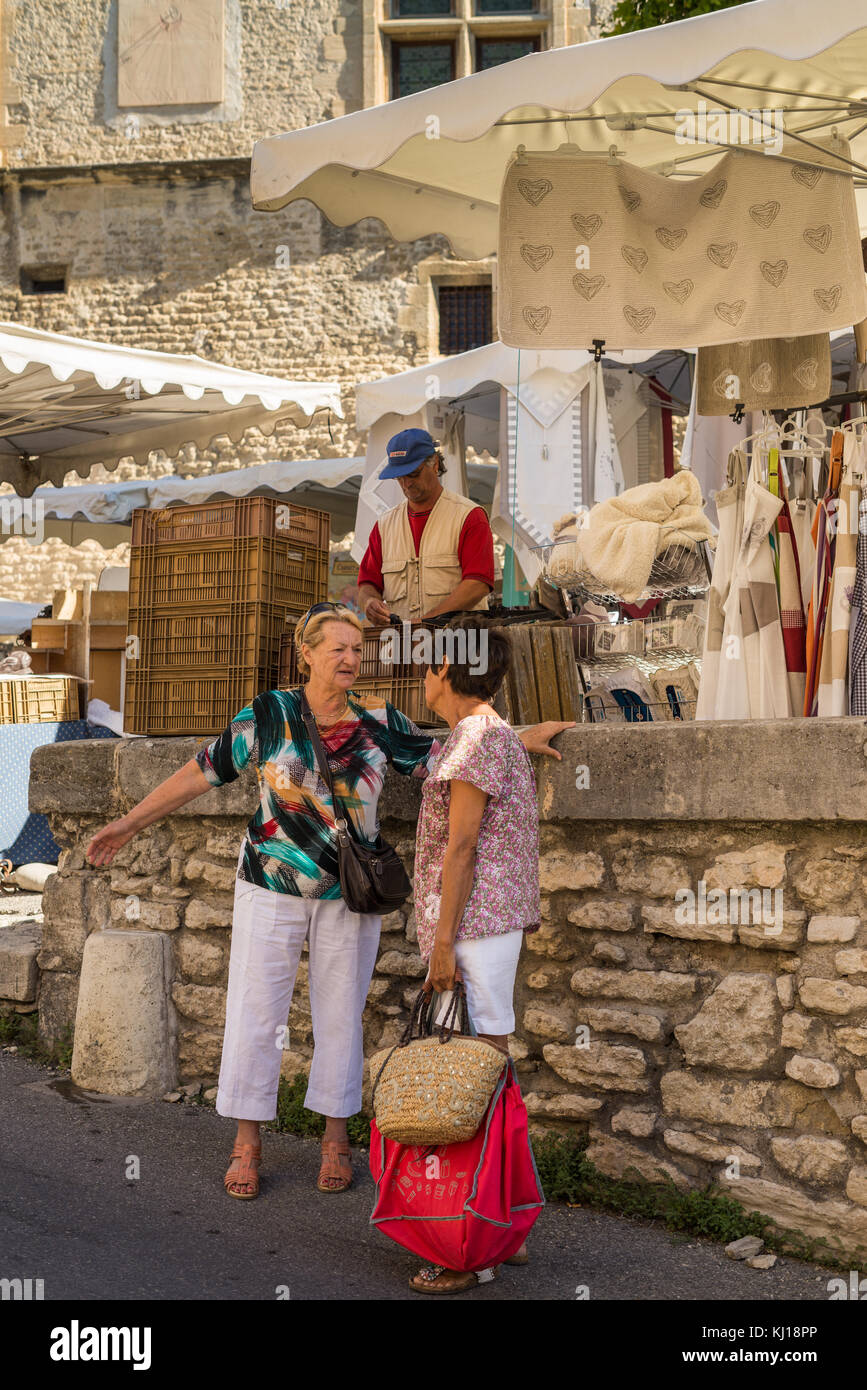 Street market, Gordes, Provence, France, Europe Stock Photo - Alamy