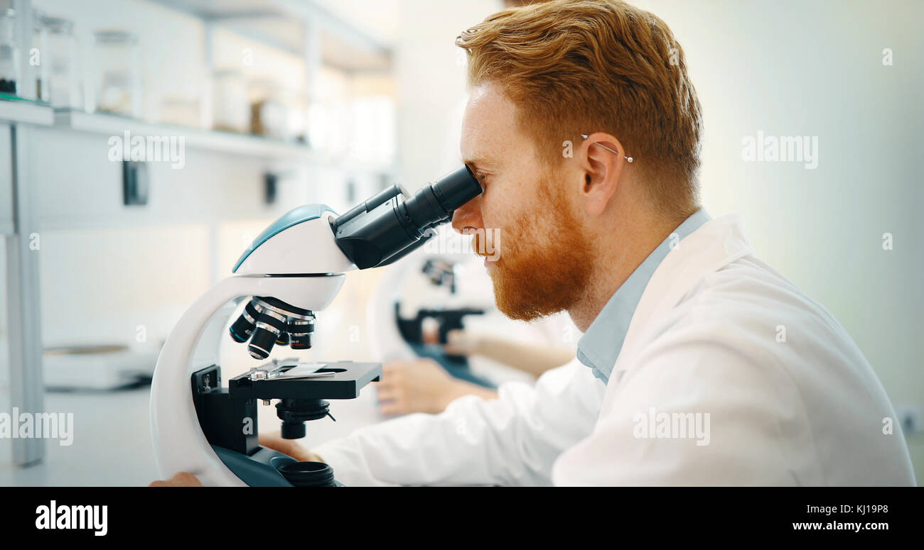 Scientist analyzing molecular hi-res stock photography and images - Alamy