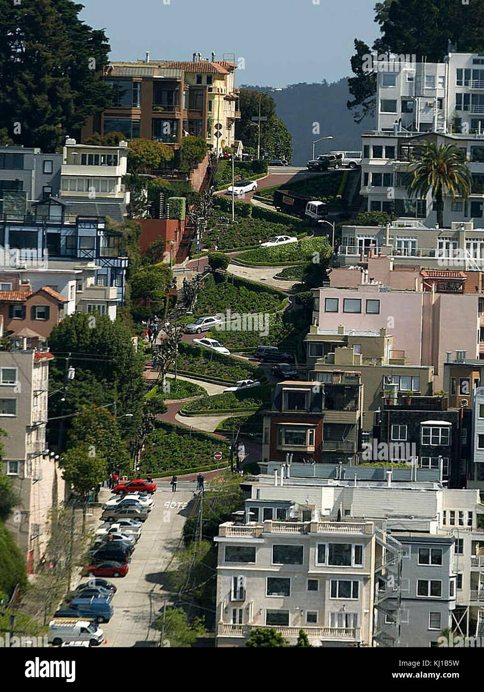 Lombard street in San Francisco Americas crookedest street Stock Photo ...