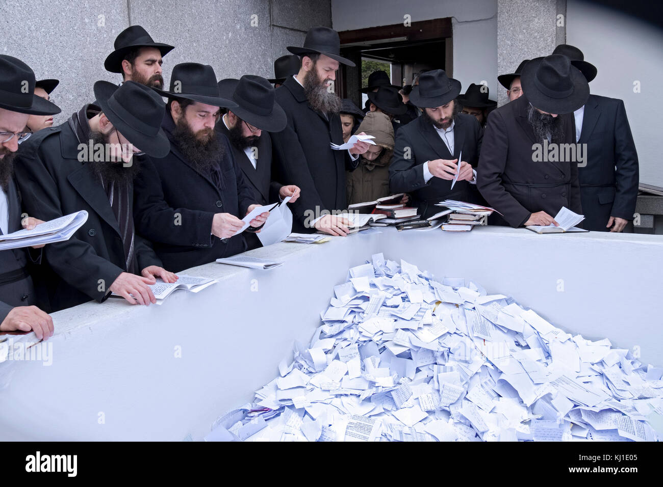 Menachem mendel schneerson hi-res stock photography and images - Alamy