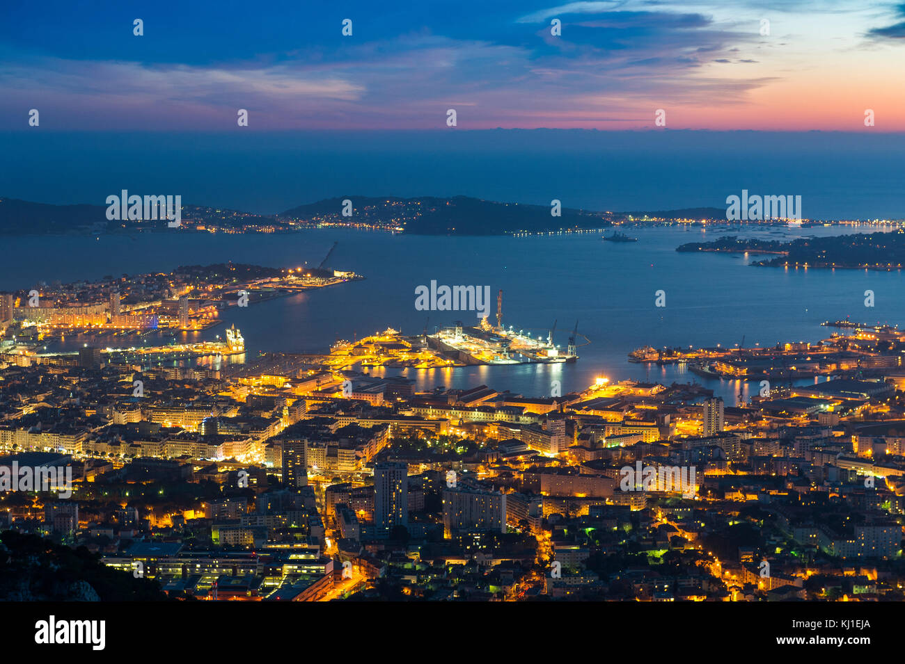 Toulon hi-res stock photography and images - Alamy