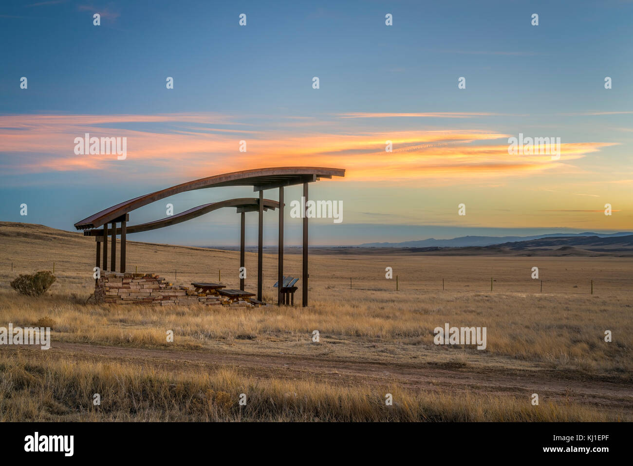 Fort rock trailhead hi-res stock photography and images - Alamy