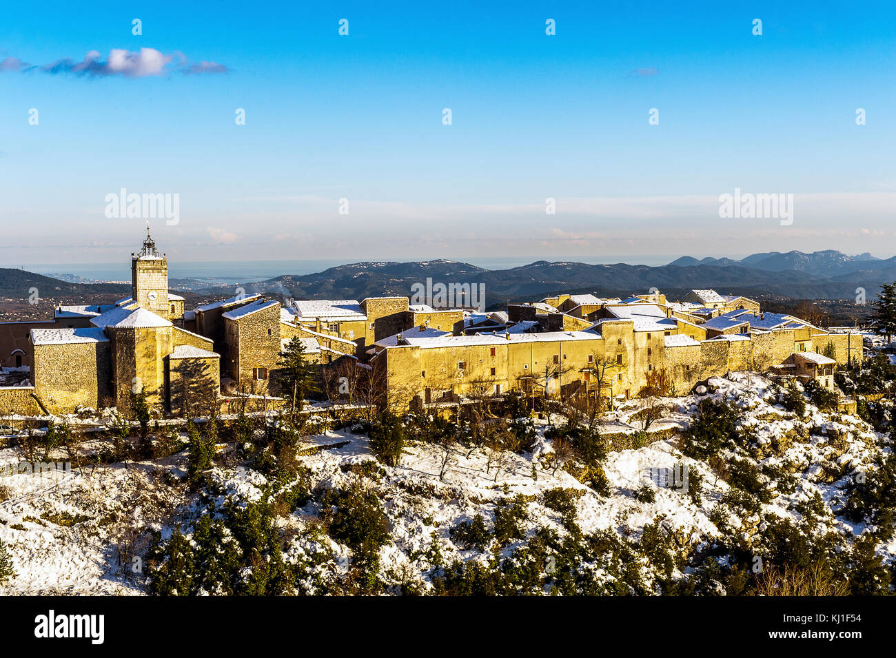 Europe, France, Mons, Var. The perched village of Haut-Var under snow Stock Photo - Alamy