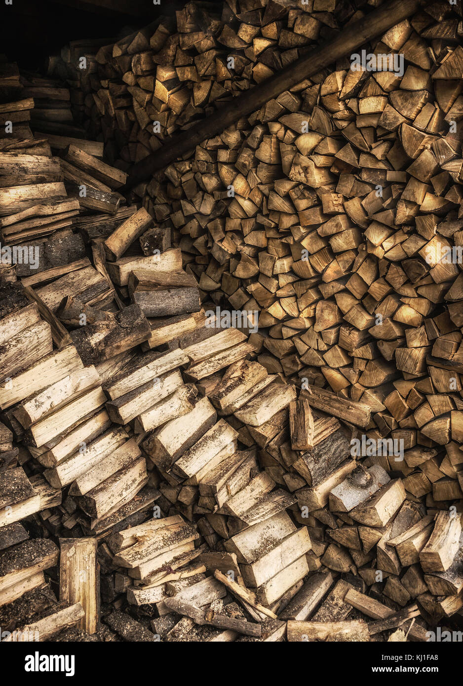 Stack of firewood Stock Photo - Alamy