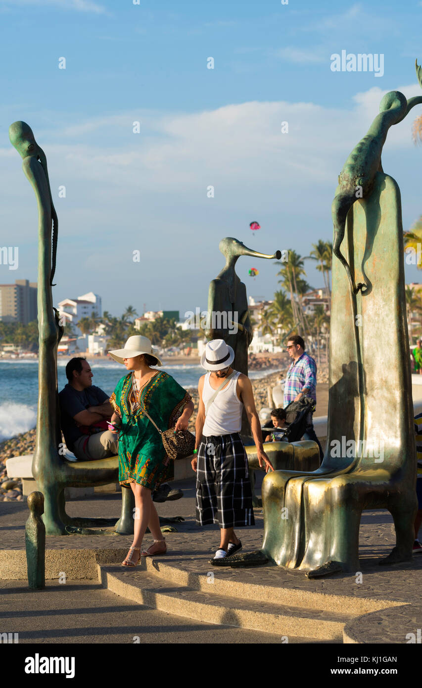 The Roundabout of the Sea by Alejandro Colunga, statuary art on the ...