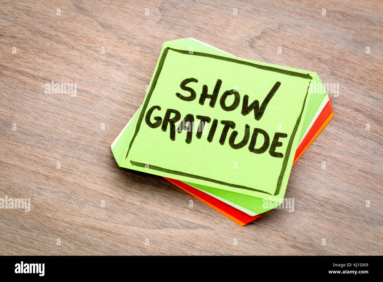 show gratitude advice or reminder - handwriting on a sticky note ...