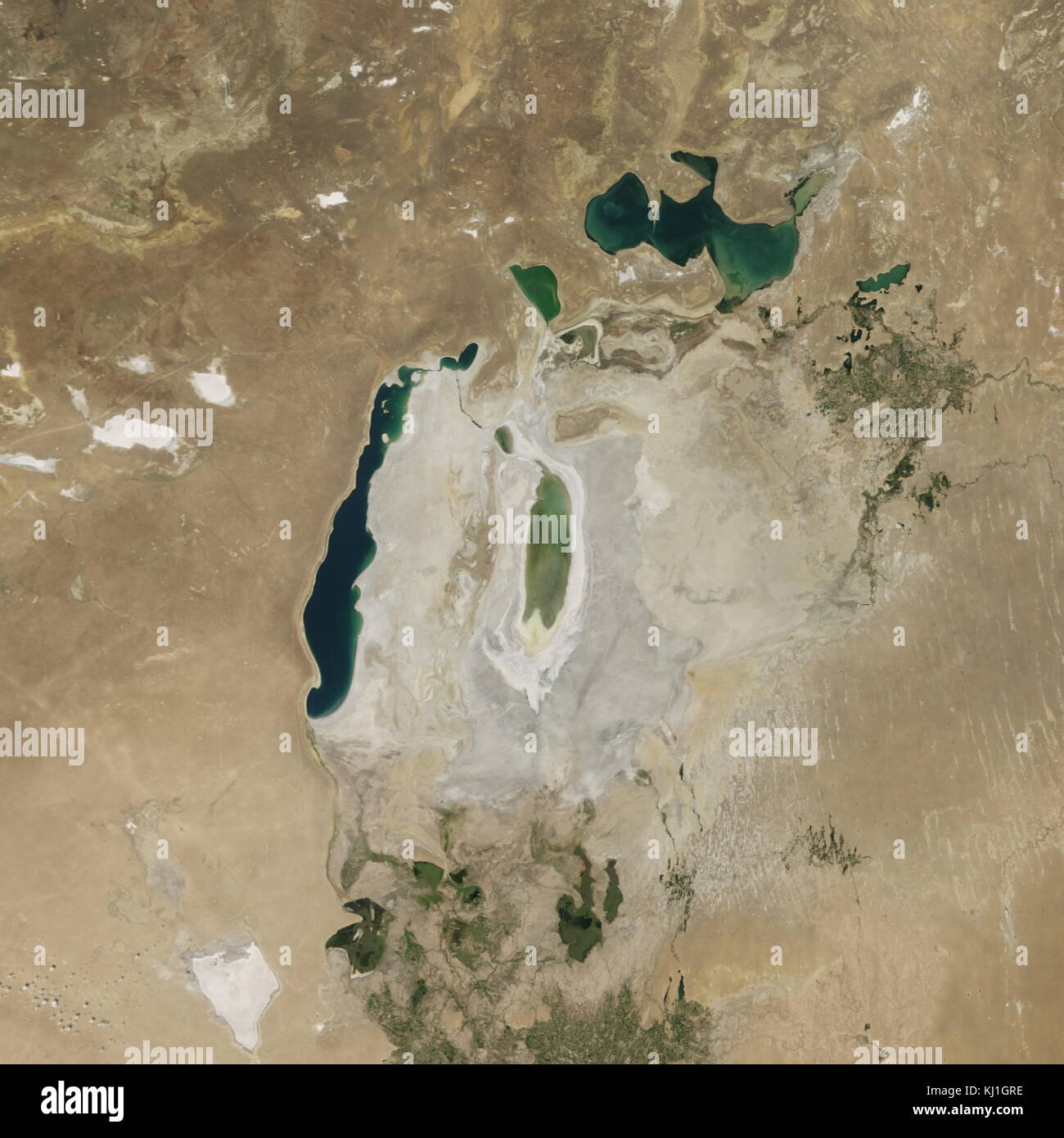 North aral sea hi-res stock photography and images - Alamy