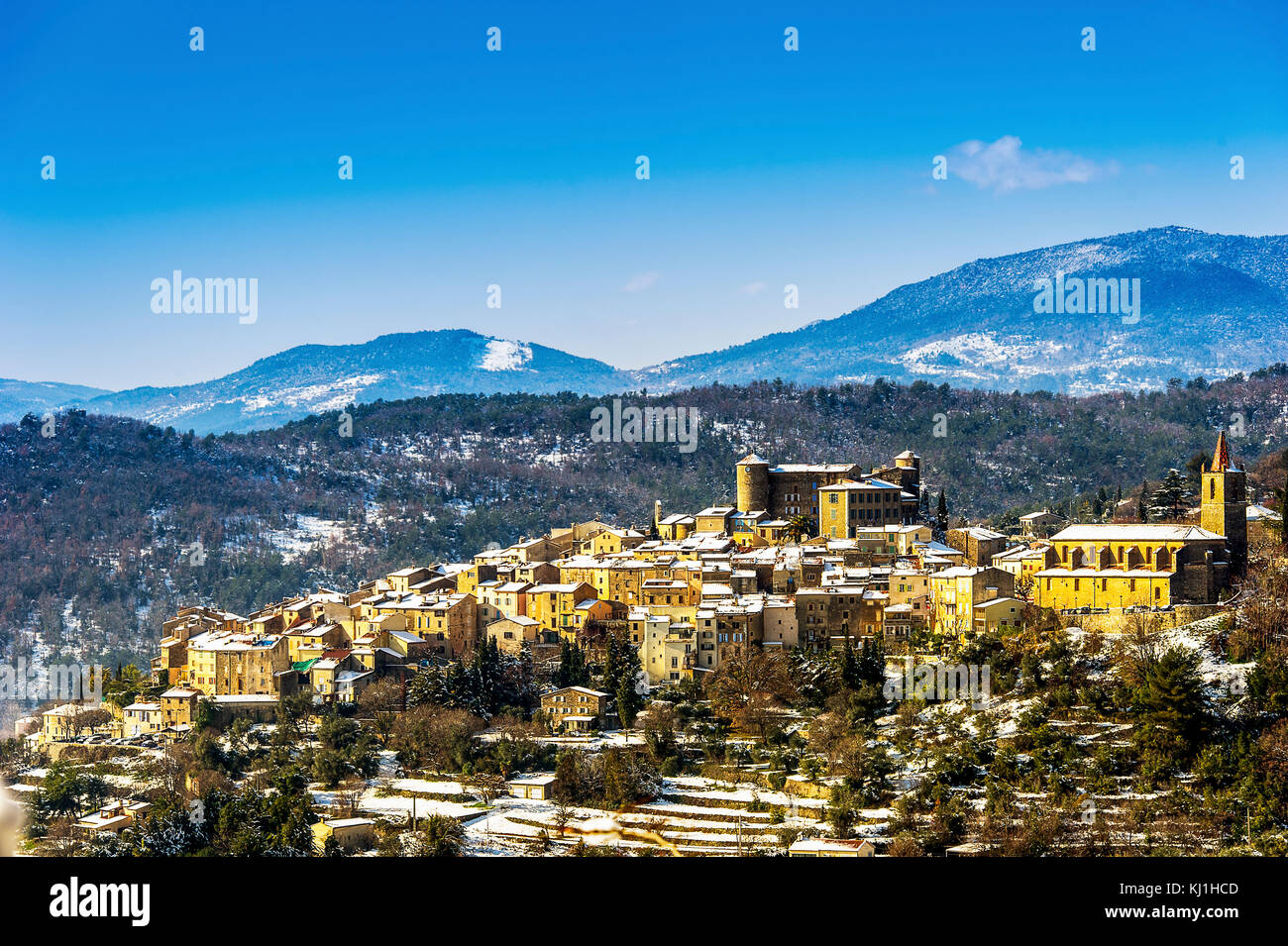 France. Var (83), Pays de Fayence. The perched village of Callian under ...