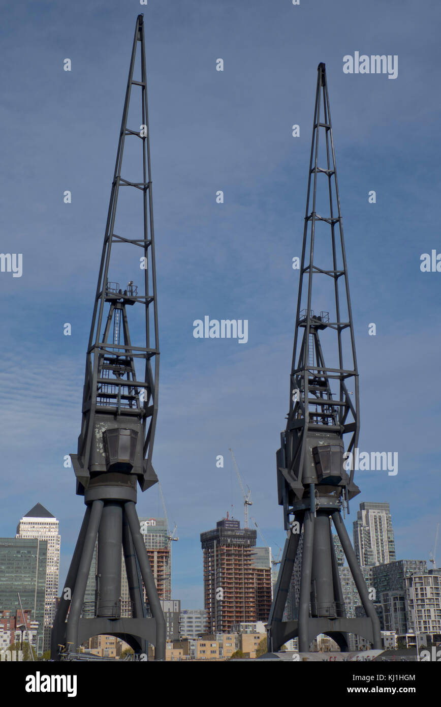 Clippers Quay luxury private marina development with Canary Wharf ...