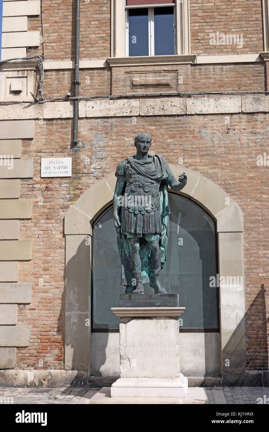 Julius Caesar statue Rimini Italy Stock Photo - Alamy