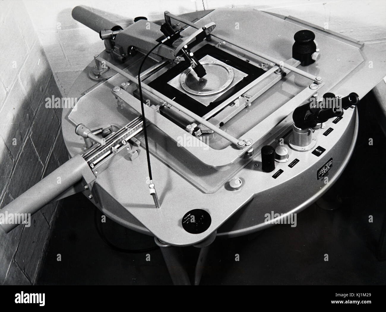 Photograph of a microscope used for measuring star positions on a ...