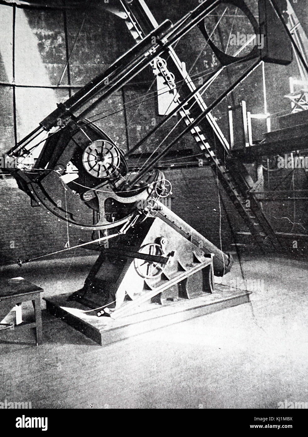 Photograph of the Crossley telescope, a 36-inch (910 mm) reflecting ...