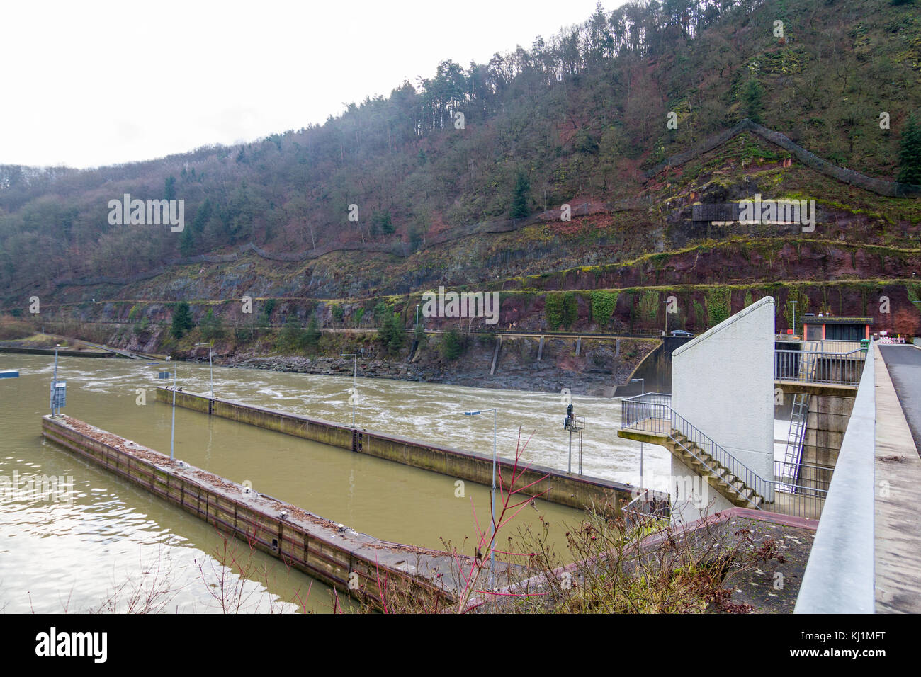 Open sluice gate gates hi-res stock photography and images - Alamy