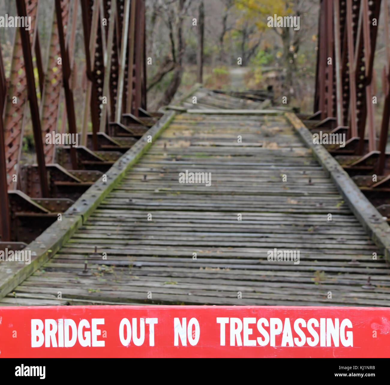 Railroad Trespassing Sign High Resolution Stock Photography and Images ...