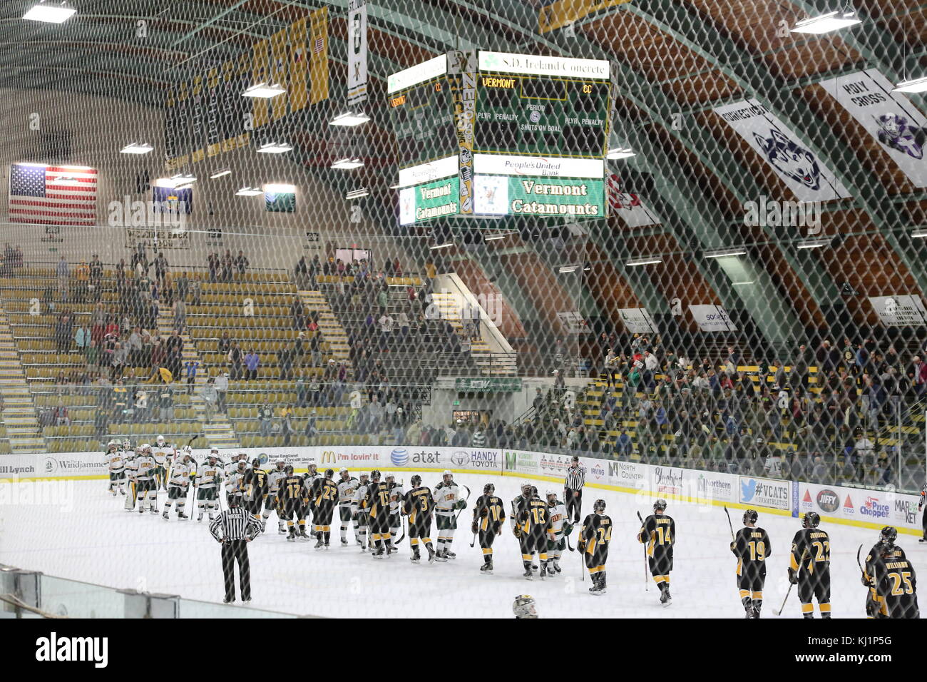 Indoors handshake hi-res stock photography and images - Alamy