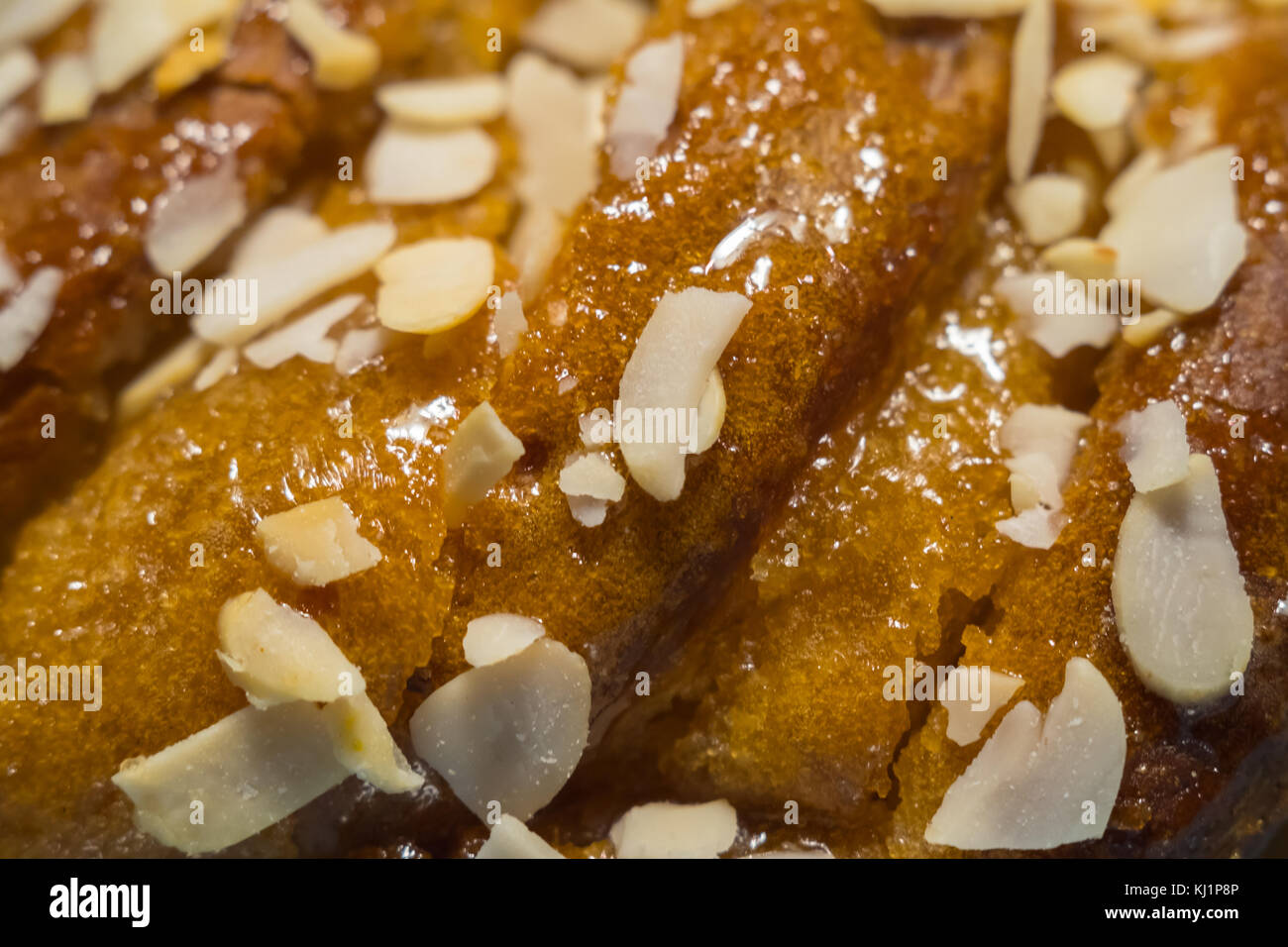 Fresh pastry crunch maple syru hi-res stock photography and images - Alamy