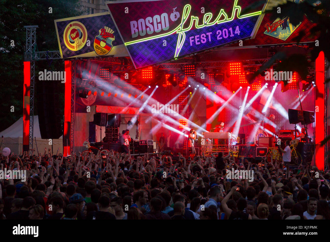 Rap Music Fans Crowd High Resolution Stock Photography and Images - Alamy