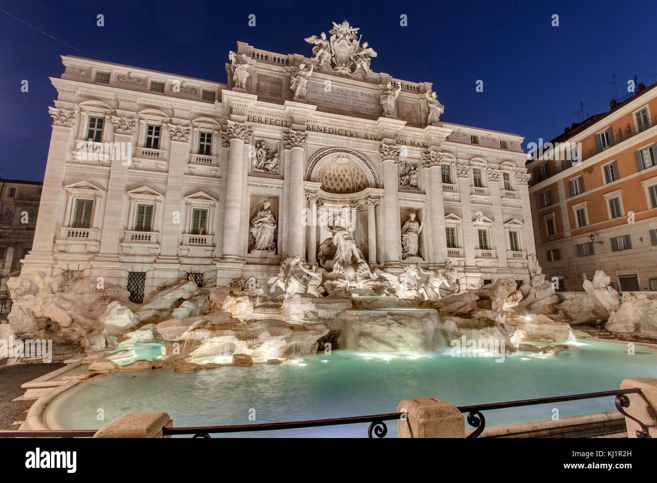 Baroque fontana di trevi hi-res stock photography and images - Alamy