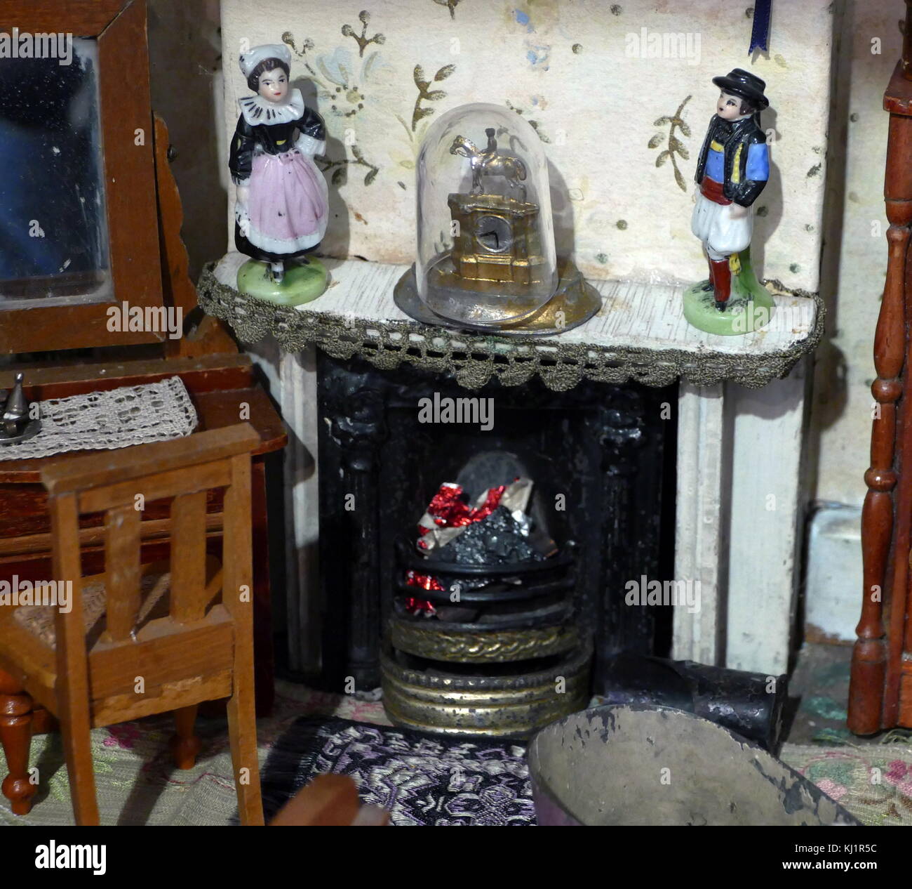 Interior of an early Victorian Dolls House (Tregear Manor, Cornwall ...