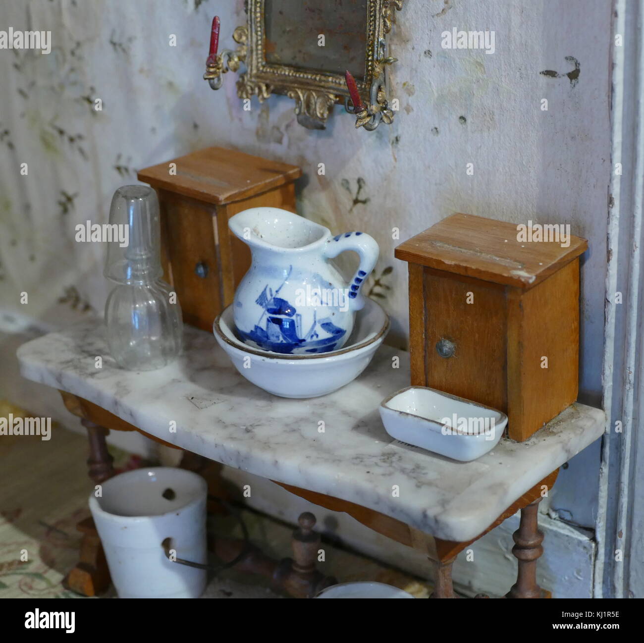 Interior of an early Victorian Dolls House (Tregear Manor, Cornwall ...
