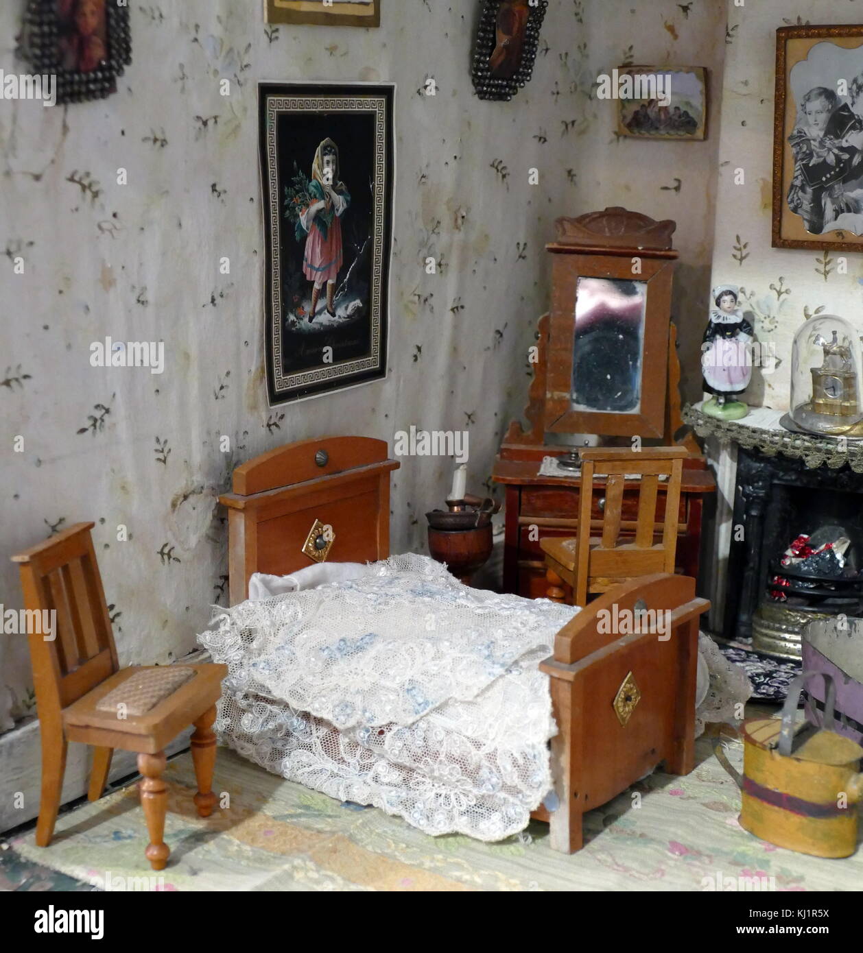 First world war English Dolls House 1915 Stock Photo - Alamy