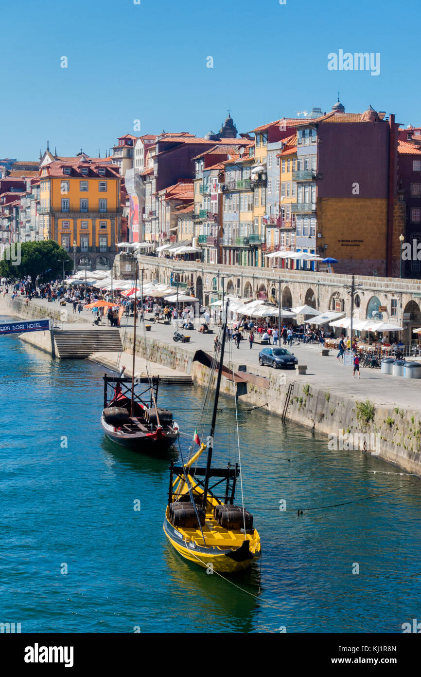 Porto ribeira square hi-res stock photography and images - Alamy