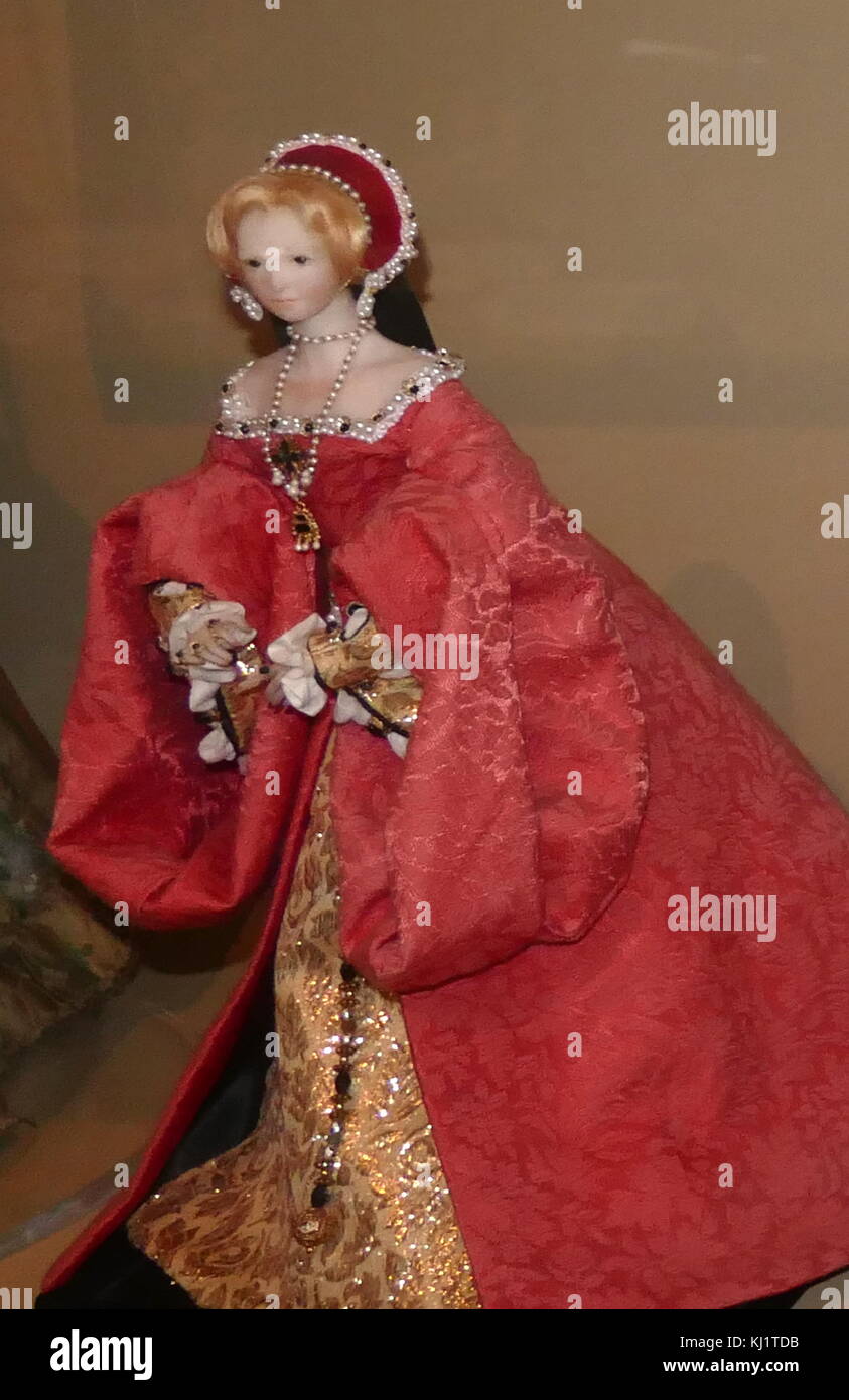 1911 child's doll, depicting Elizabeth I, Queen of England and Ireland ...