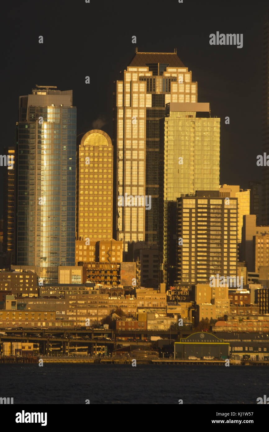 Sunset on downtown Seattle buildings, winter Stock Photo - Alamy