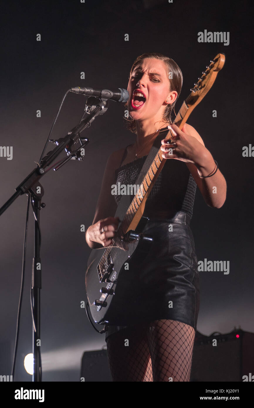 Brighton, UK. 20th Nov, 2017. Ellie Rowsell of Wolf Alice, performing ...