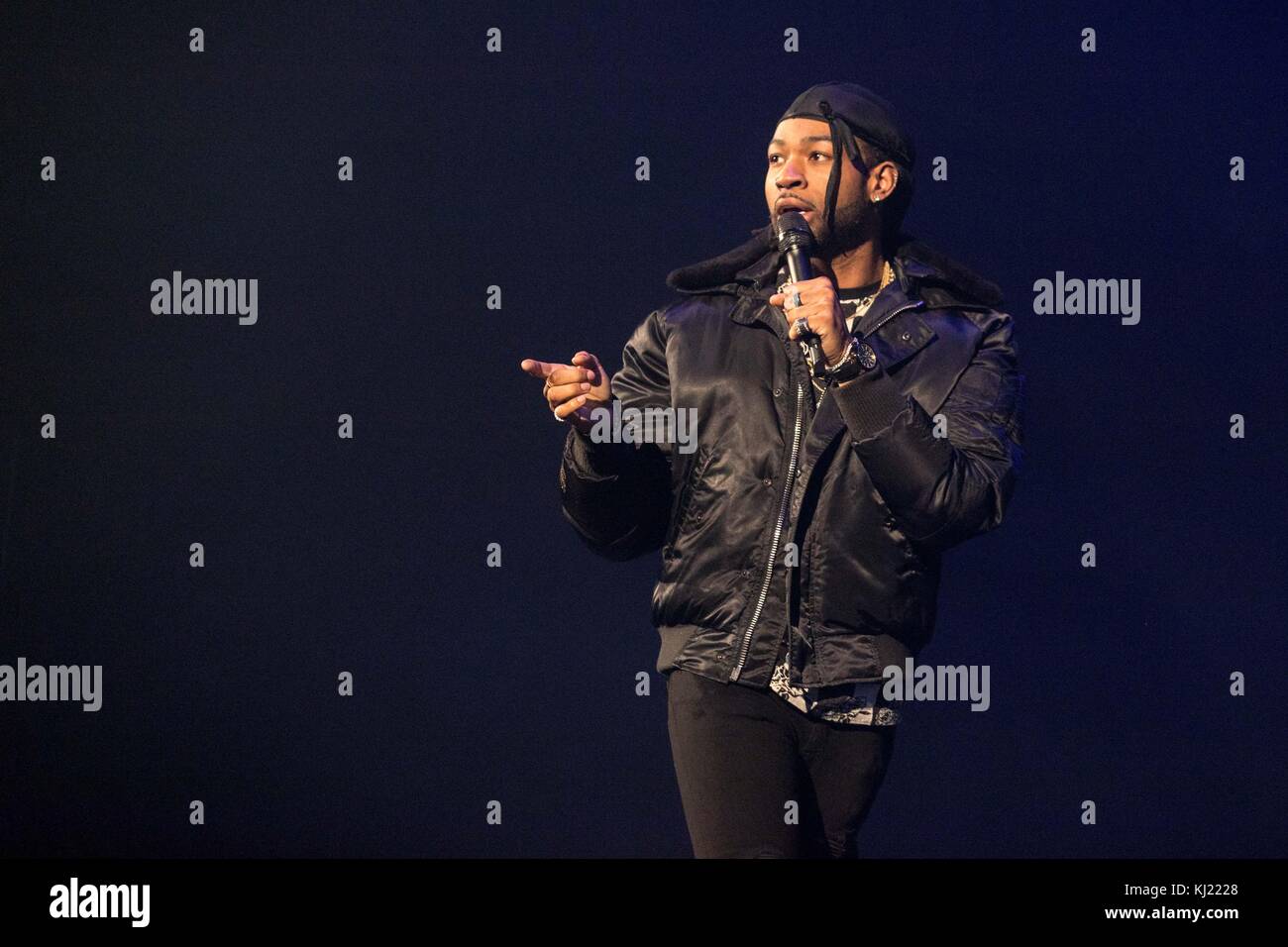 Chicago, Illinois, USA. 19th Nov, 2017. PARTYNEXTDOOR (JAHRON ANTHONY ...
