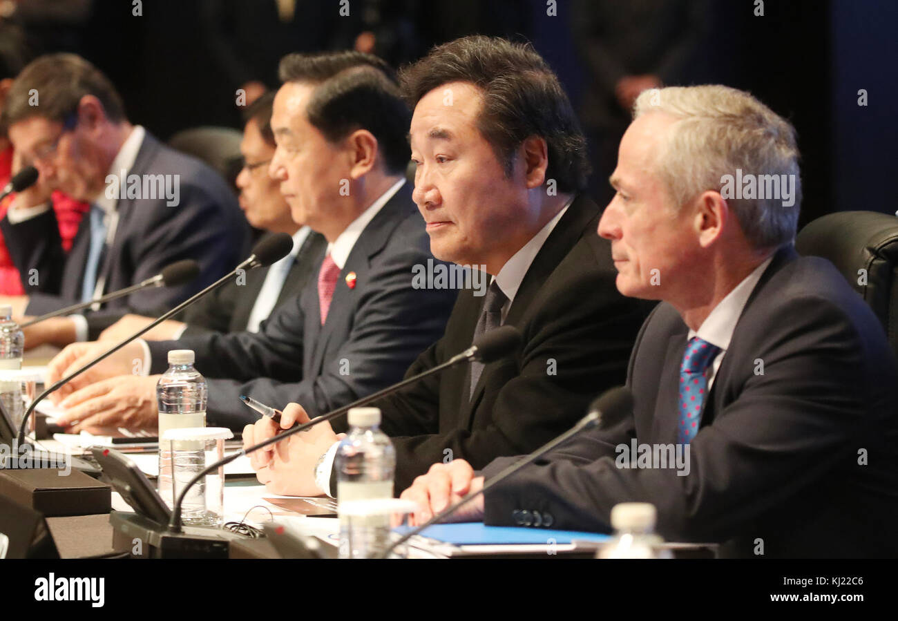 21st Nov, 2017. PM Lee at ASEM meeting Prime Minister Lee Nak-yon (2nd ...