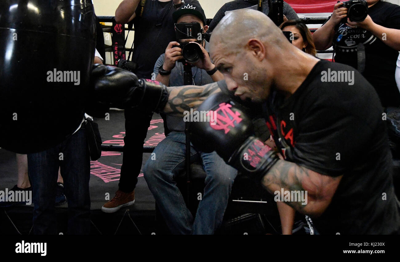Ca. 20th Nov, 2017. Doing his last SoCal media day workout Miguel Cotto ...