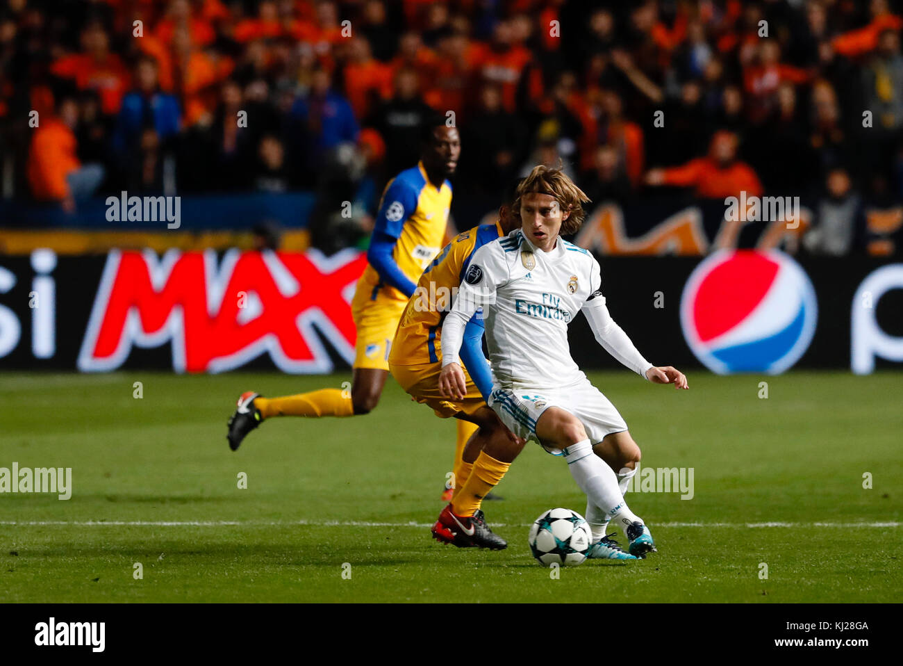 Luka modric real madrid in hi-res stock photography and images - Alamy